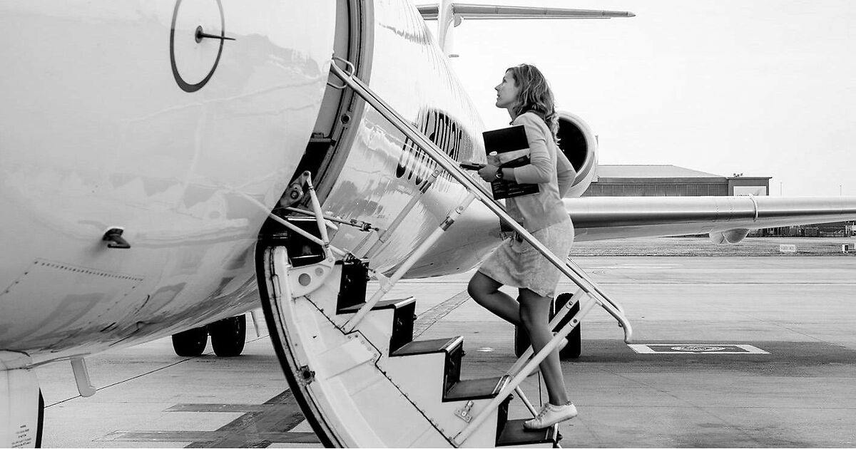 Carefree Flying: The Many Advantages of Working With a Private Jet ...